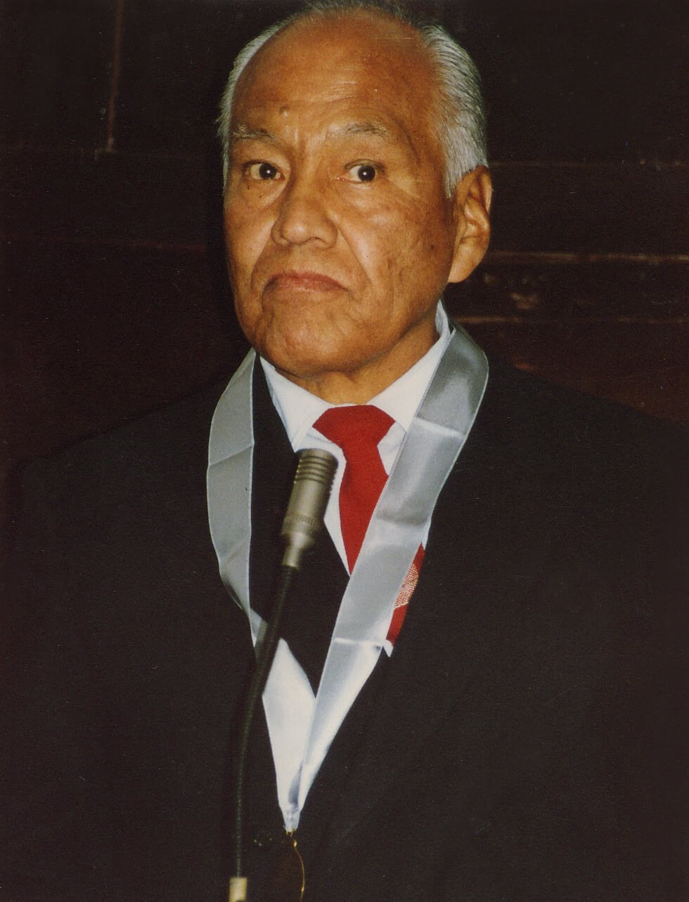 Biblioteca - Centro de Estudios Literarios Antonio Cornejo Polar